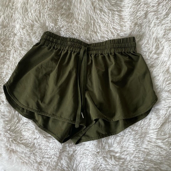 TNA | Shorts | Aritzia Tna Shorts | Poshmark